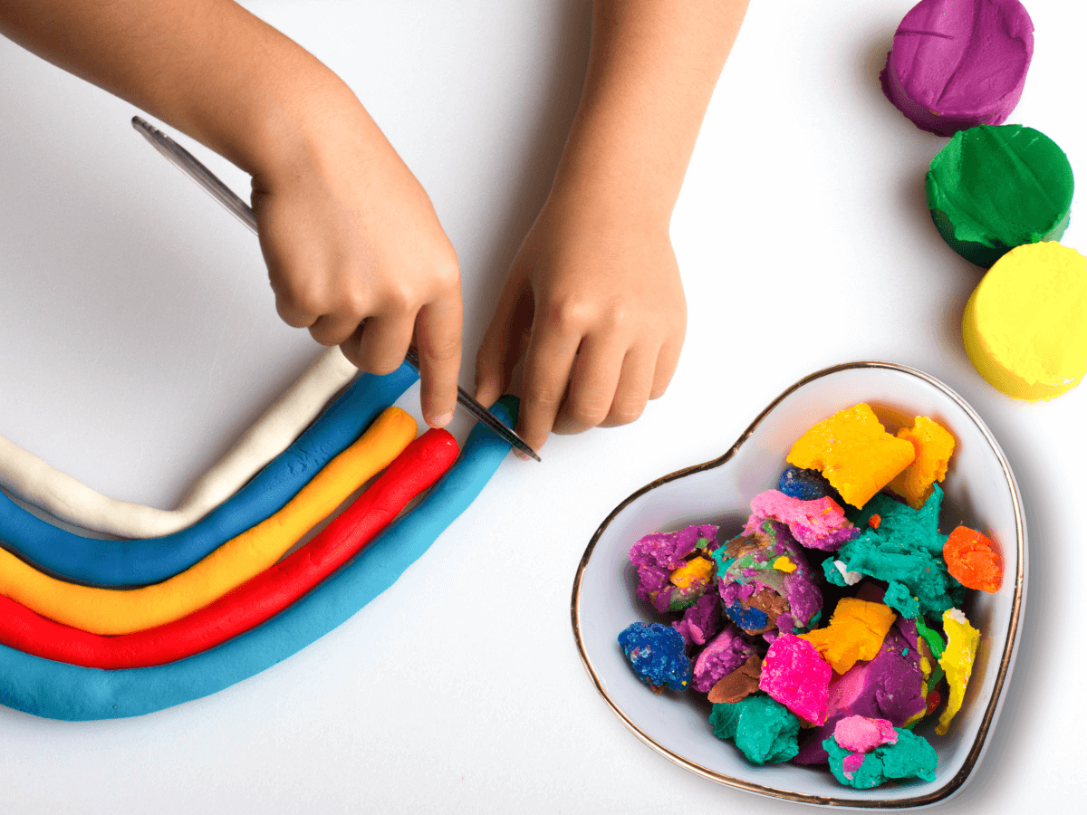 How to Make a Playdough Christmas Tree » Raising Alphakidz